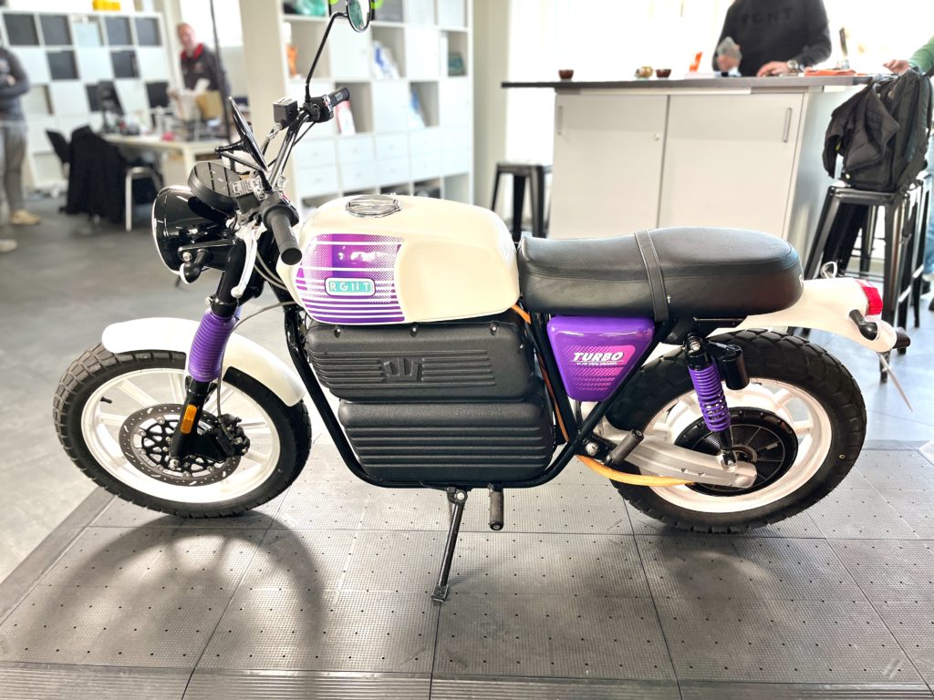 THE RGNT TURBO | 46 kW max. Leistung | Typ 2 | purple | ELECTRIC HORSES