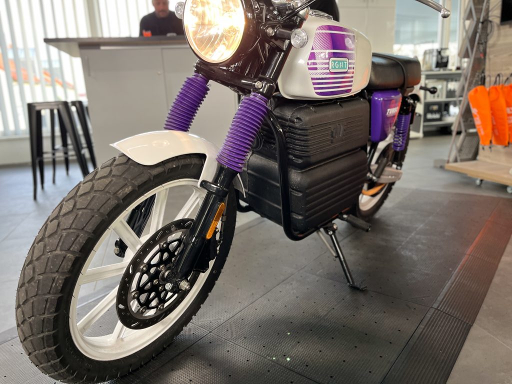 THE RGNT TURBO | 46 kW max. Leistung | Typ 2 | purple | ELECTRIC HORSES